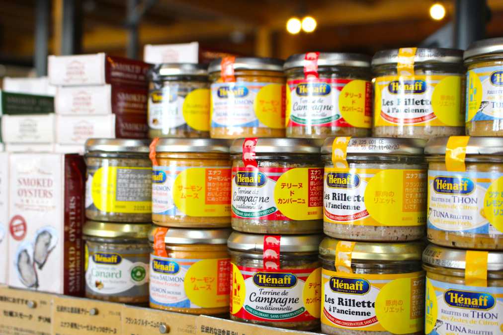 運命のワインに必ず出合える！倉庫みたいな「TAKAMURA WINE & COFEE ROASTERS（タカムラ ワイン アンド コーヒー ...